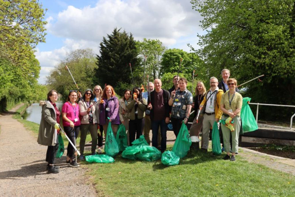 Ealing's Green Guardians: Earth Day Litter Pick - ActforEaling Climate ...